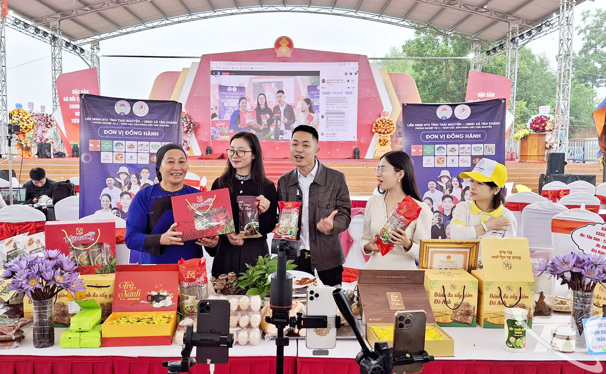 Bán nông sản thời công nghệ số - Báo Thái Nguyên điện tử