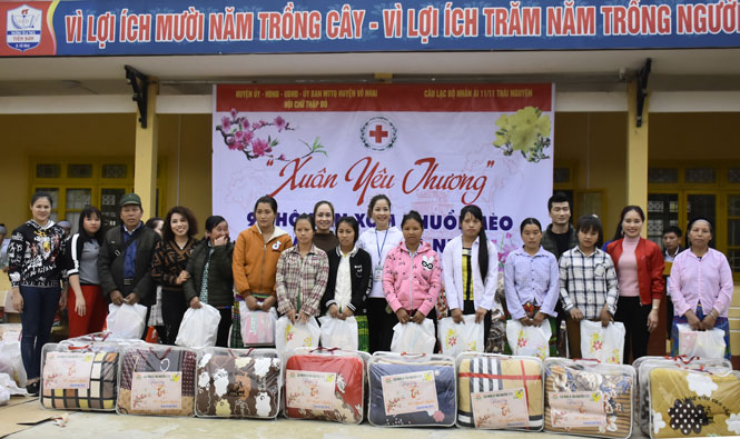 Chung tay chia sẻ khó khăn - Báo Thái Nguyên điện tử